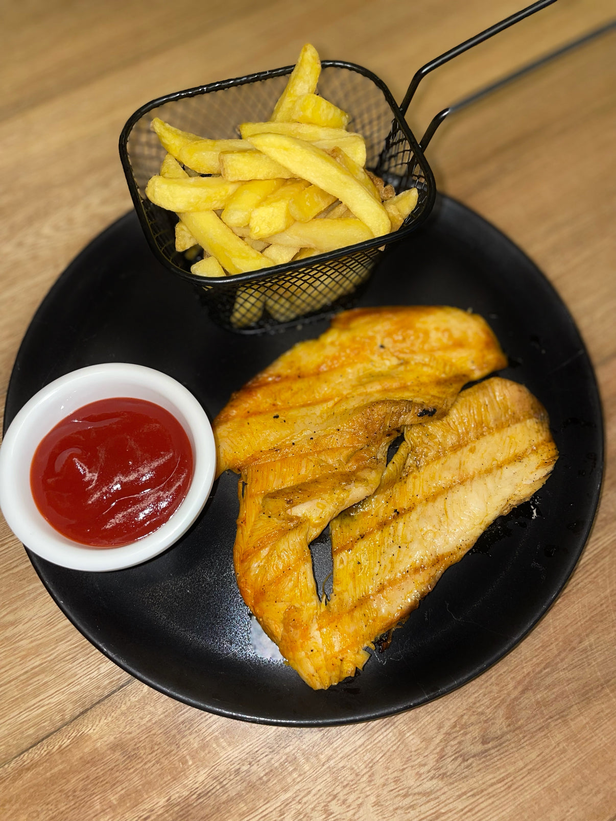 Pechuga de pollo menú infantil – Privilegio Gastrobar